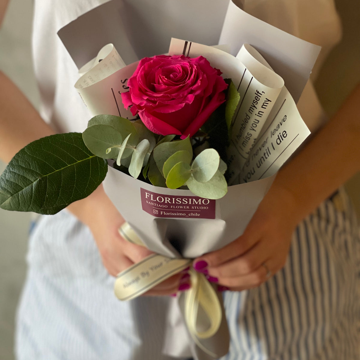 Rosa individual de color fucsia – Florissimo